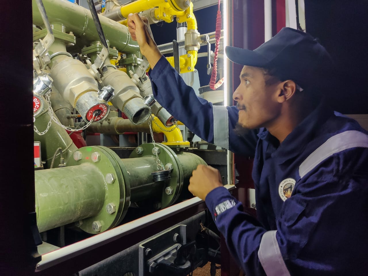 Firefighting team of the Awainat office successfully completed the ...